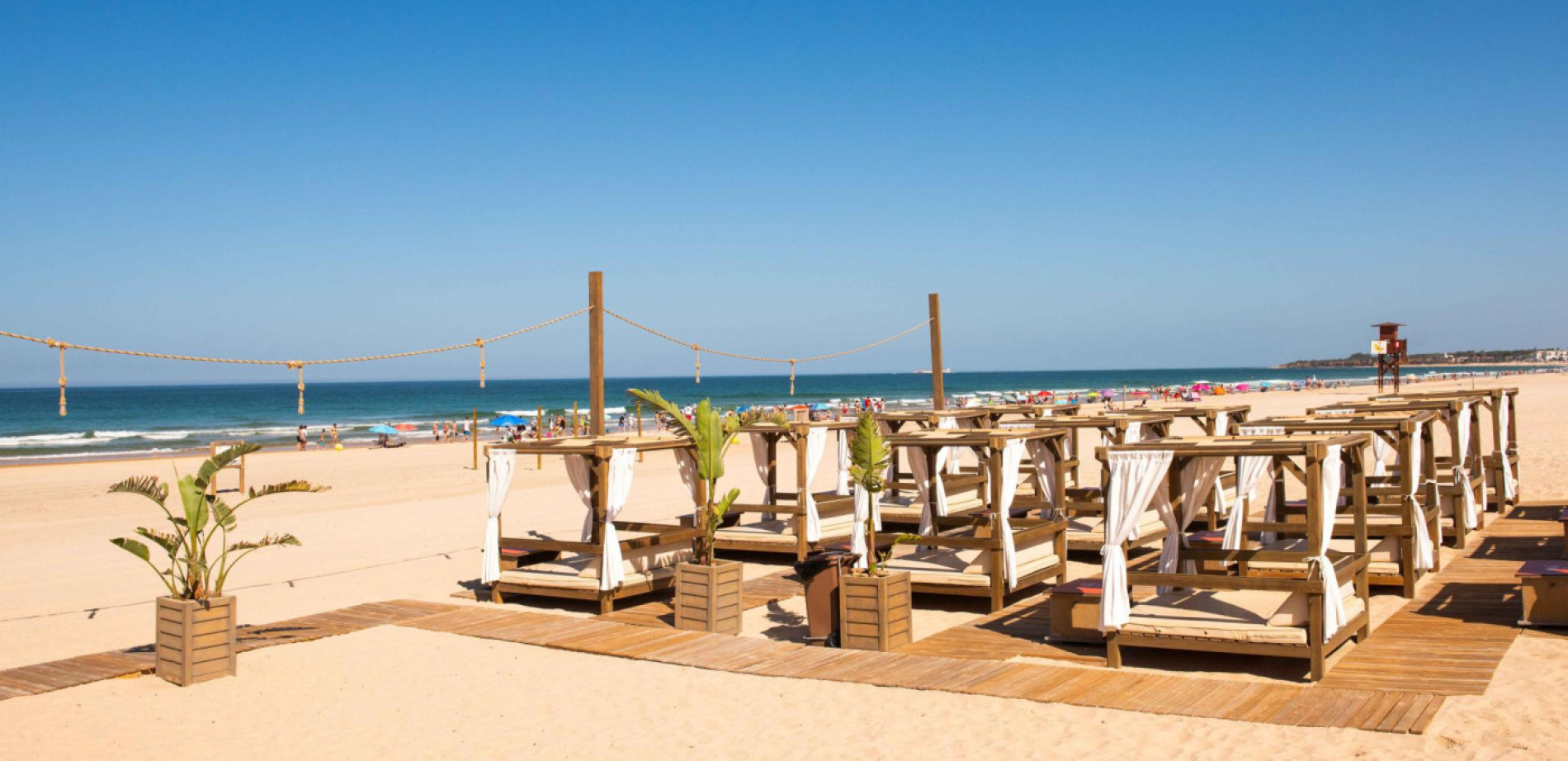 Playa La Barrosa: Descubre el paraíso en la costa de España